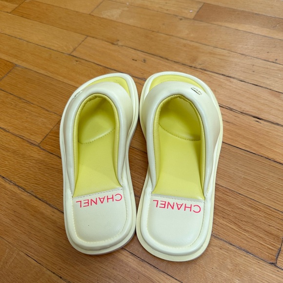 CHANEL | Shoes | Chanel Yellow Lambskin Padded Pool Thong Logo Mule ...